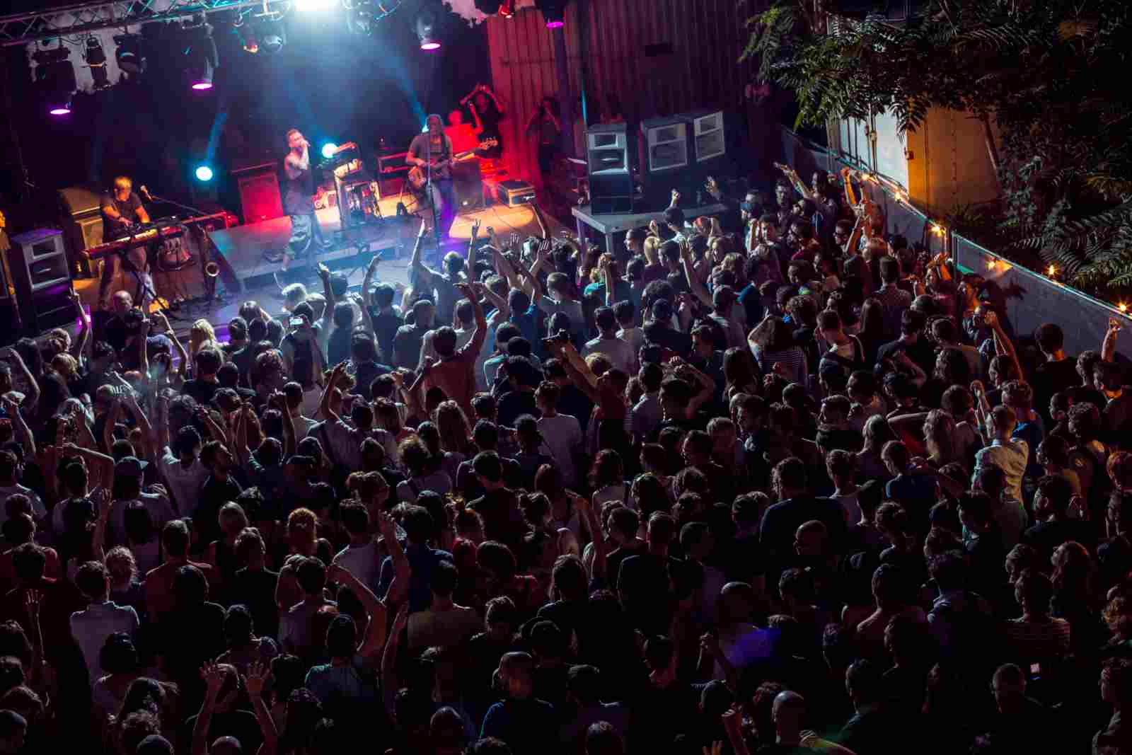 Pop-up concert la Ambasada, cu un artist internaţional surpriză