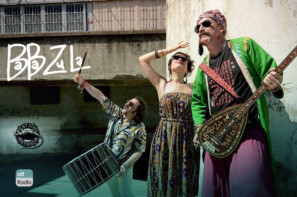 Baba Zula, trupa care îmbină muzica tradiţională turcească cu elemente ...