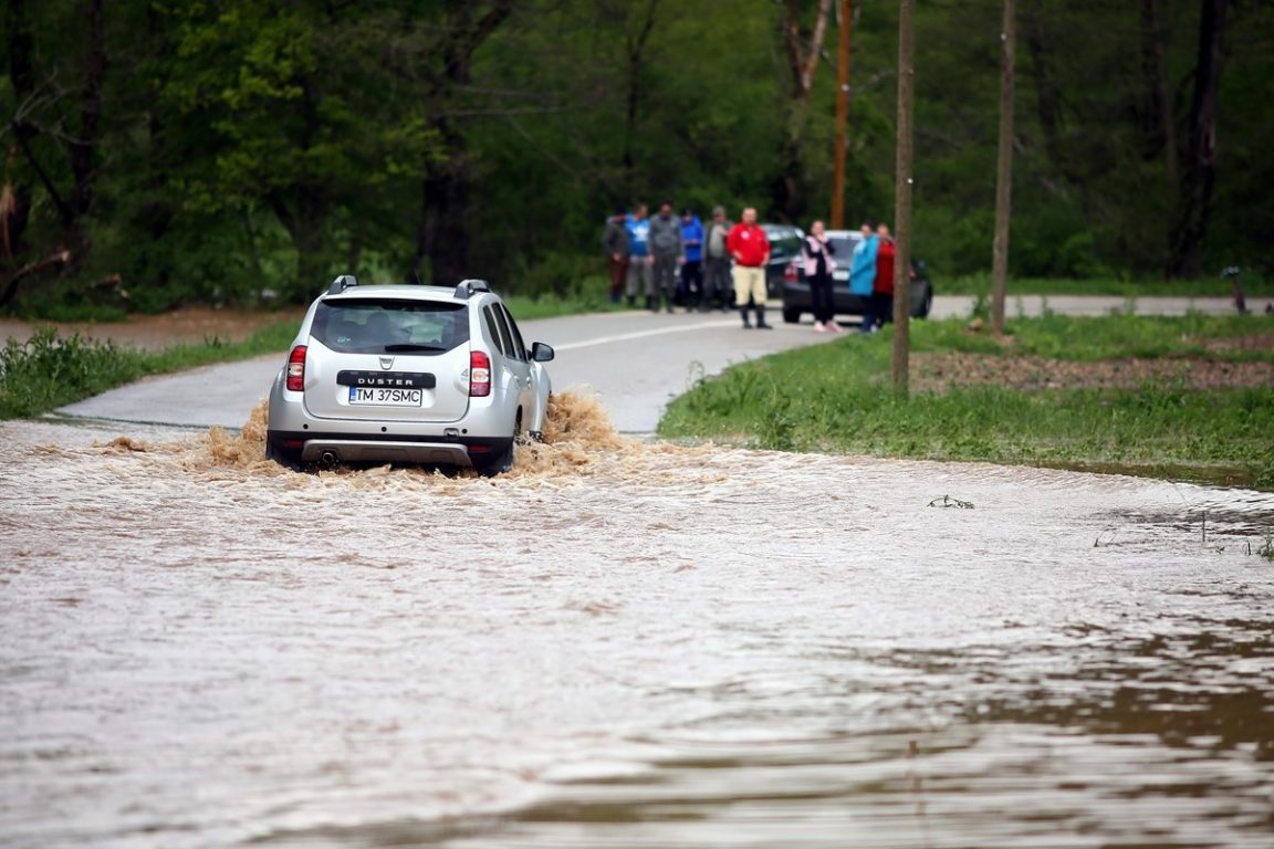 Cod galben de inundații pe râuri din județul Timiș