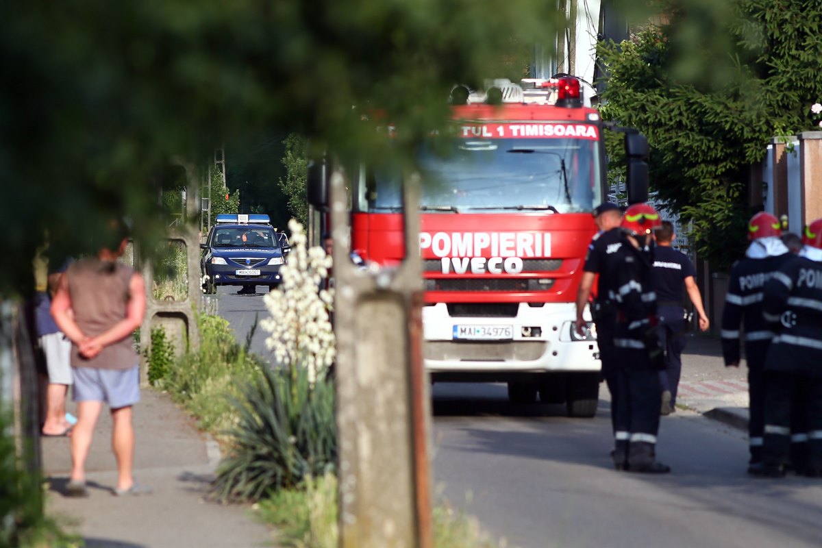 pompieri (5) - PRESSALERT.ro