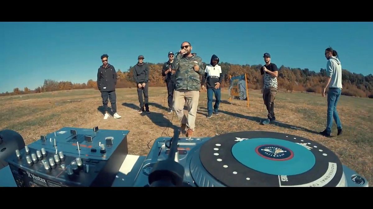 CODRU Fest: sesiune de plantare de copaci și videoclip inedit VIDEO