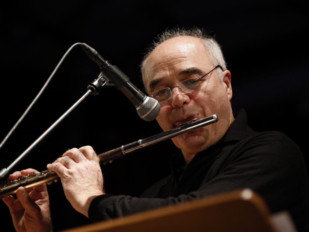 Muzicianul Nicolas Simion lansează două albume noi la Timișoara