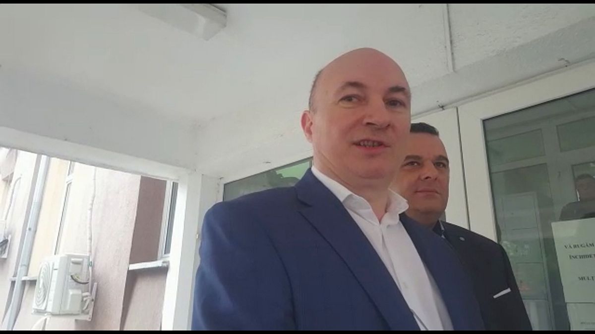 Codrin Ștefănescu, suspect într-un dosar de șantaj și trafic de ... Codrin Ștefănescu, suspect într-un dosar de șantaj și trafic de ...