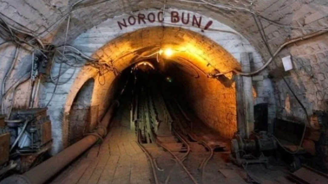 Alertă în Hunedoara. Mai mulți mineri s-au intoxicat cu fum și gaze toxice