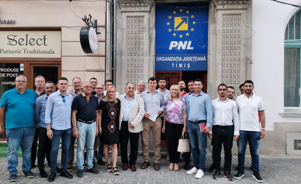 Viceprimarul Cosmin Tabără, în lupta pentru PNL Timișoara cu consilierul local Raul Ambruș