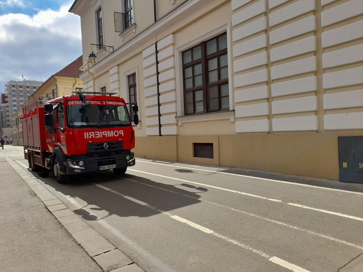 masina pompieri (1) - PRESSALERT.ro