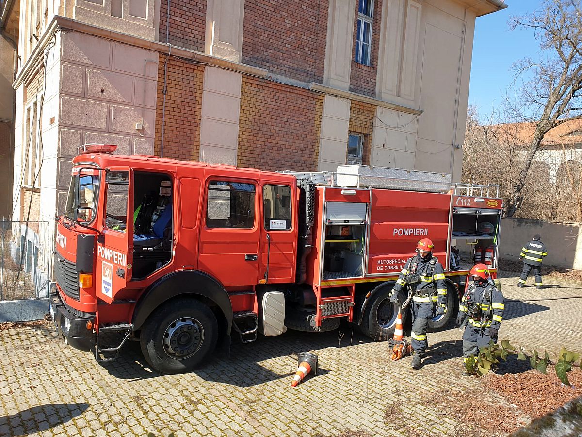 pompieri centru - PRESSALERT.ro