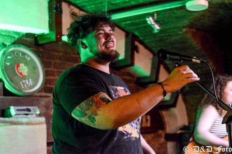 Timișoreanul Daniel Tudor, poreclit „Eminem de România“, a lansat ...