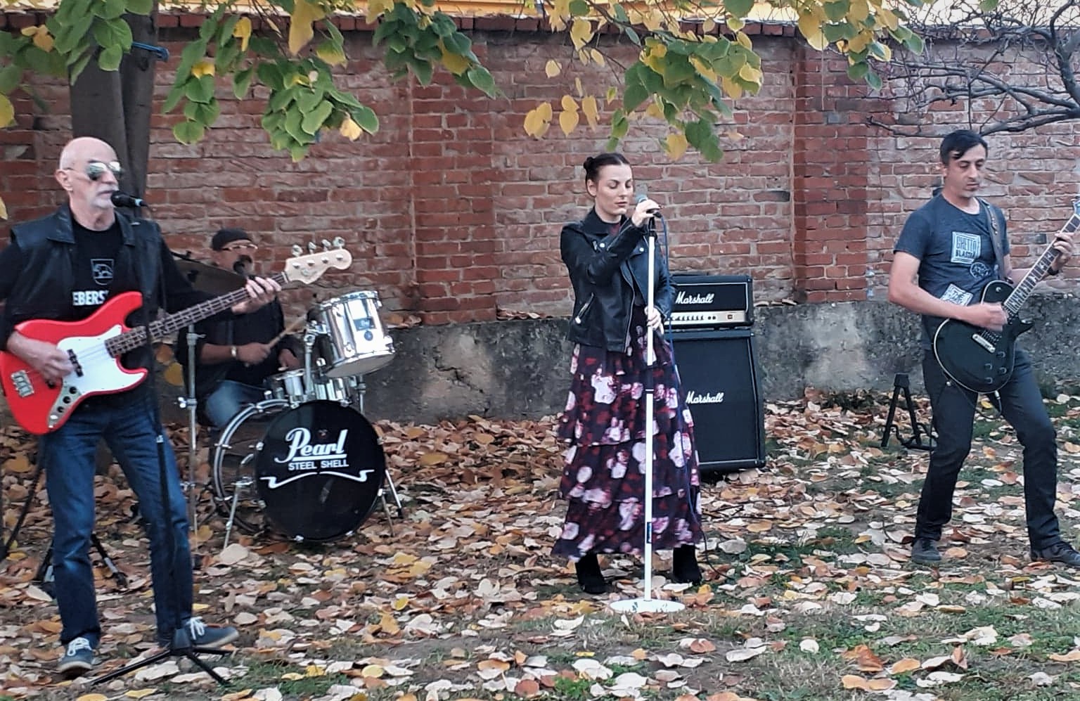 Credință în iubire – formația lugojeană Springtime Band 2.1 a lansat un ...