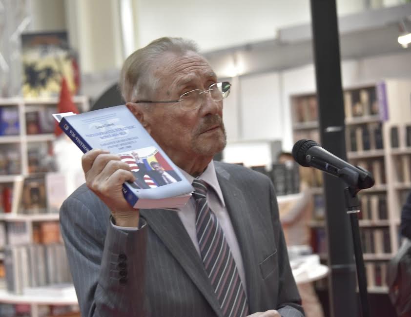 Emil Constantinescu lansează la Timișoara o carte despre parteneriatul ...