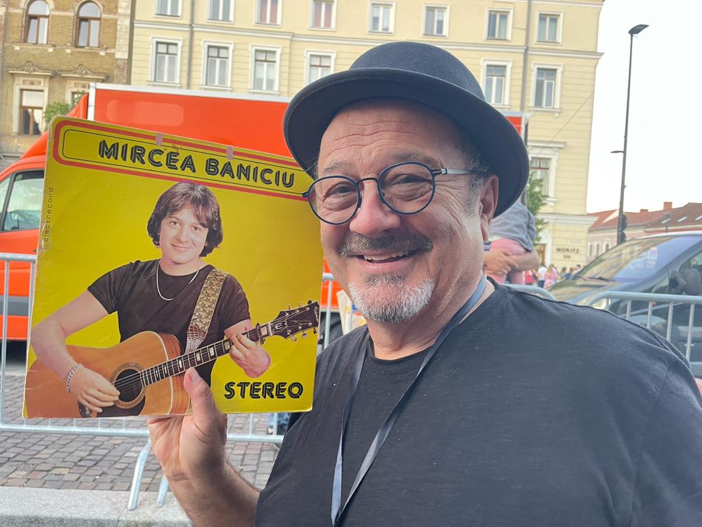 La mulți ani, Mircea Baniciu! Legendarul artist cântă mâine seară în ...