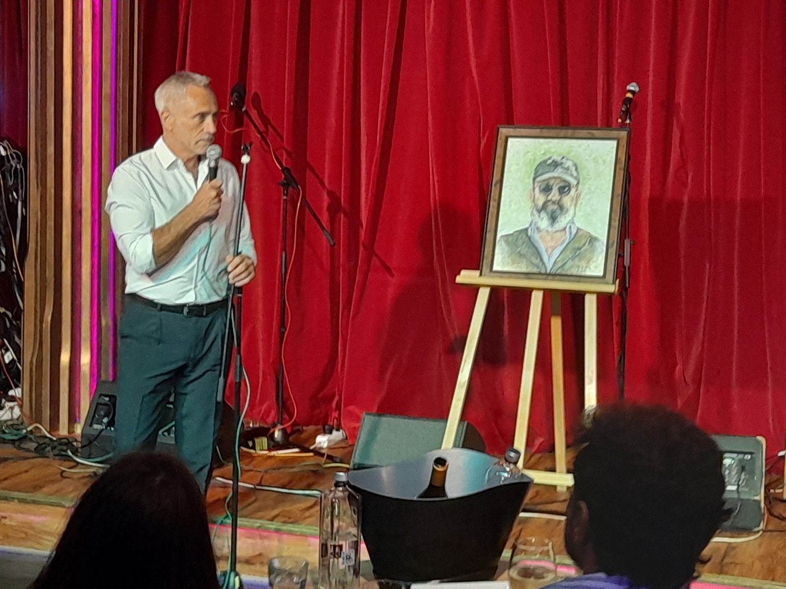 Artiștii timișoreni i-au adus un omagiu fostului viceprimar Adrian Orza ...