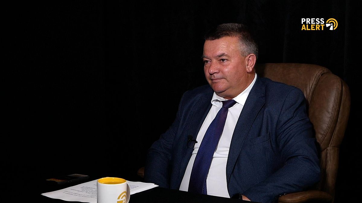 Viorel Mărcuți, primar Sânmihaiu Român: „Rețeaua de apă și canal ...