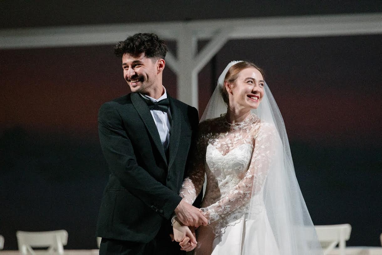 2. petrecerea de nuntă - PRESSALERT.ro