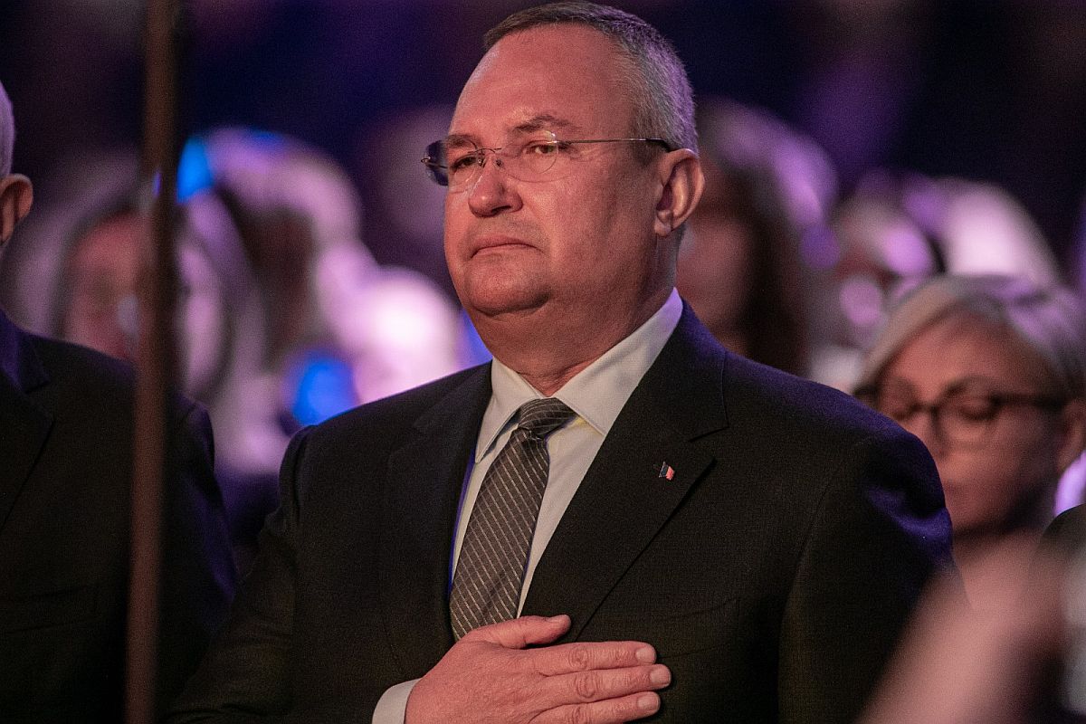 Ciucă: Într-un moment atât de important, este esențial să dăm dovadă de ...