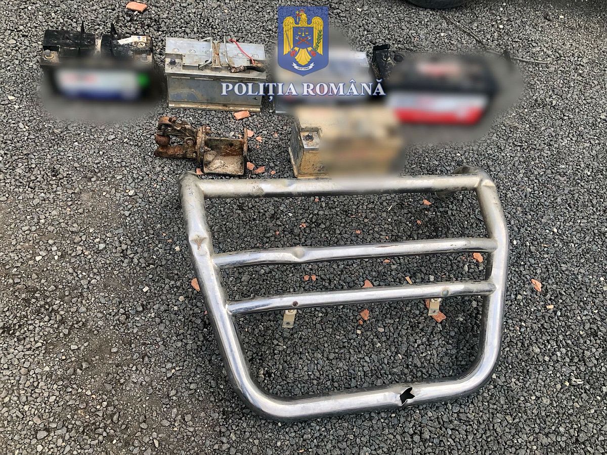 Percheziții în Timiș la persoane suspectate că au furat componente auto