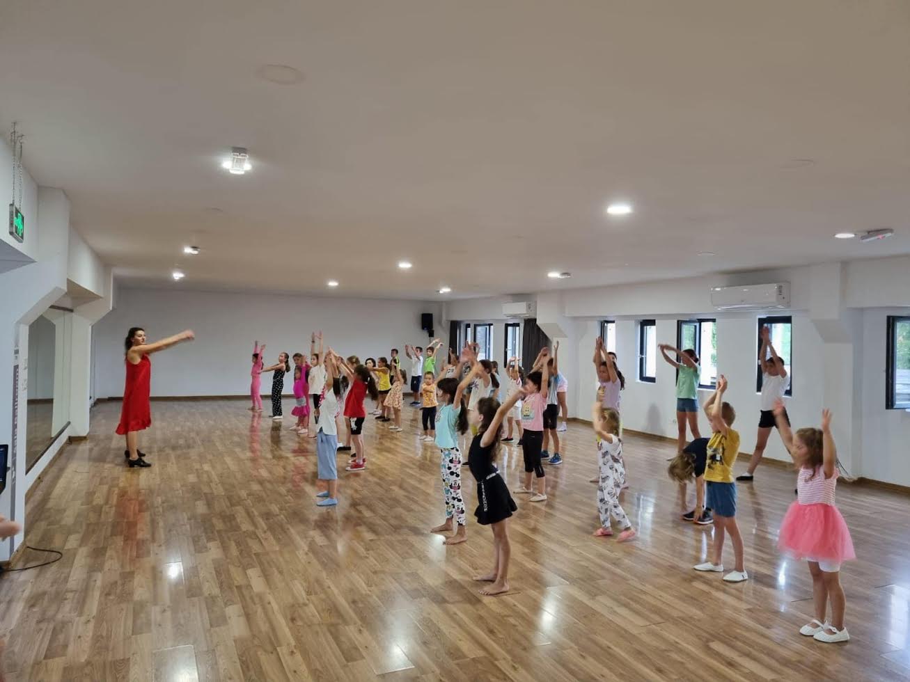 4. dans sportiv - PRESSALERT.ro